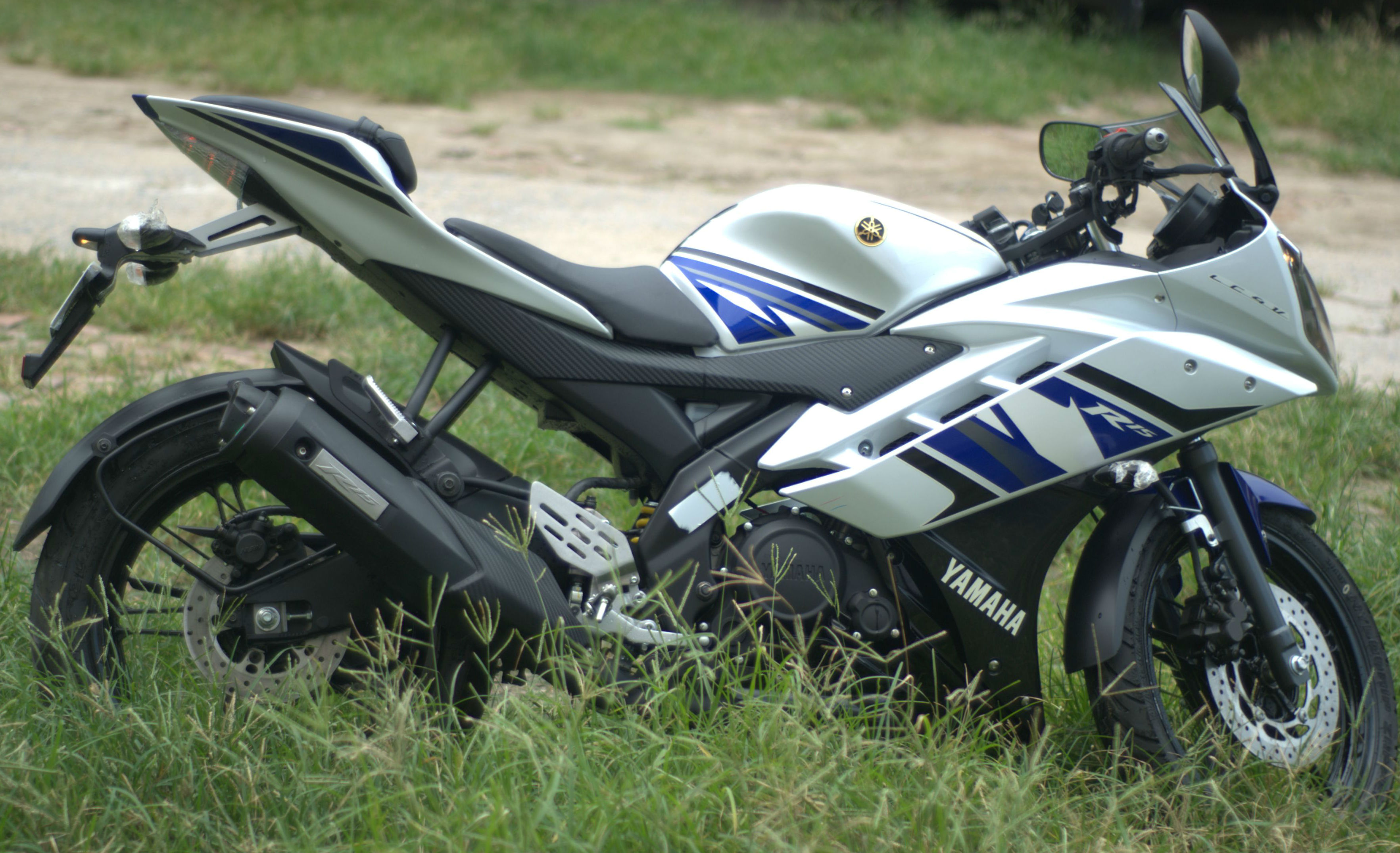 So sánh Honda CBR150R và Yamaha R15 ! - Motosaigon