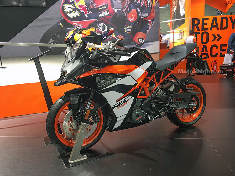 KTM RC390 2017 với bộ tem mới tại Intermot - Motosaigon